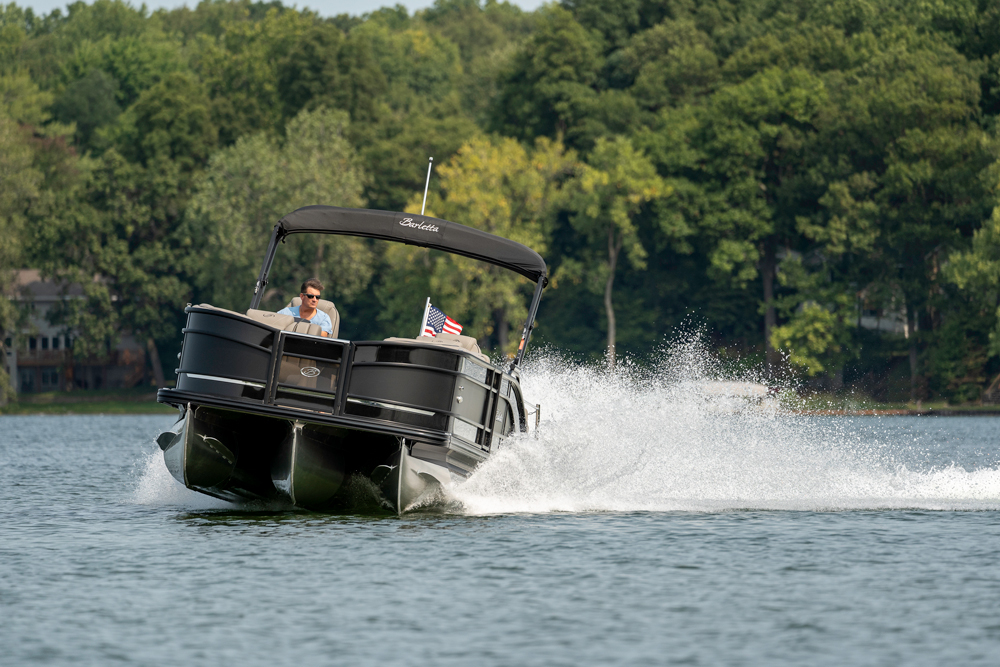 9 Types of Pontoon Boats. How to Choose the Best for You.